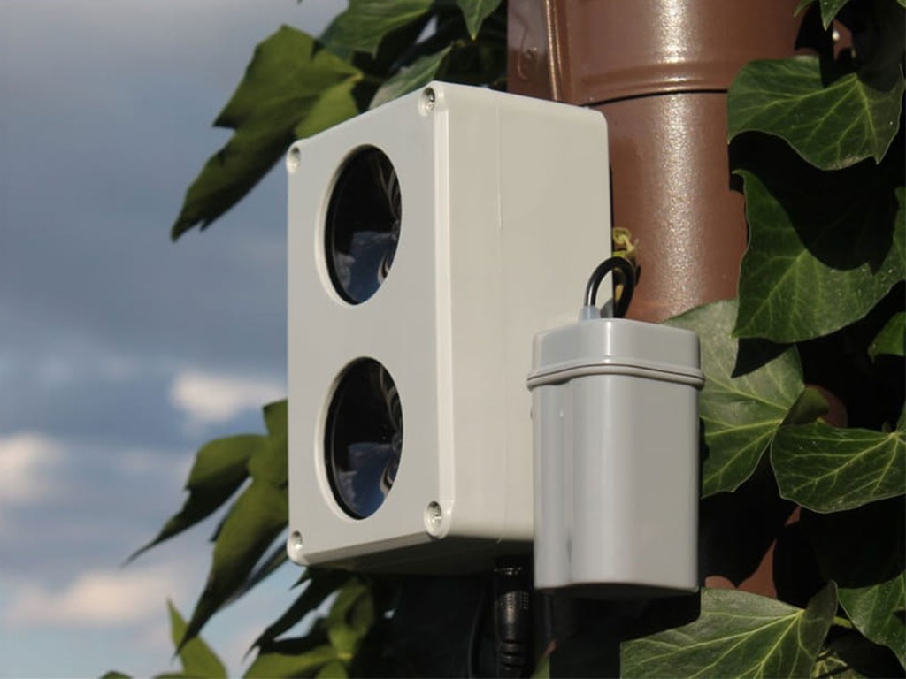 Vodotěsný, ultrazvukový plašič na kuny, myši a potkany DRAGON ...