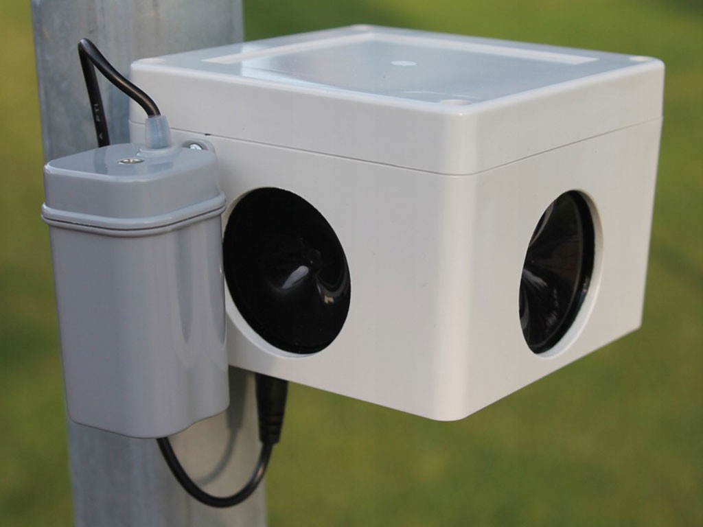 Prostorový, vodotěsný, ultrazvukový plašič na kuny, myši a potkany ...